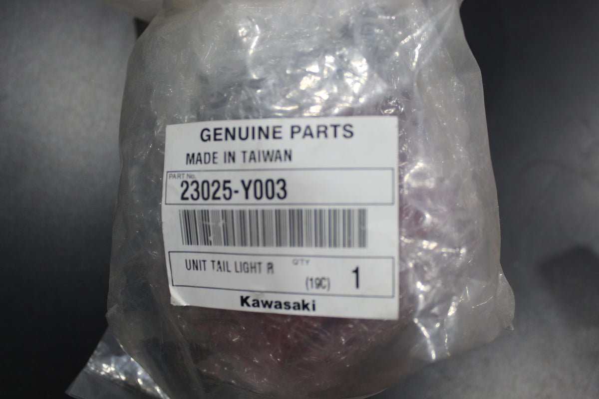 KAWASAKI 23025-Y003 RIGHT REAR TAILLIGHT – powerpartskawasaki.com